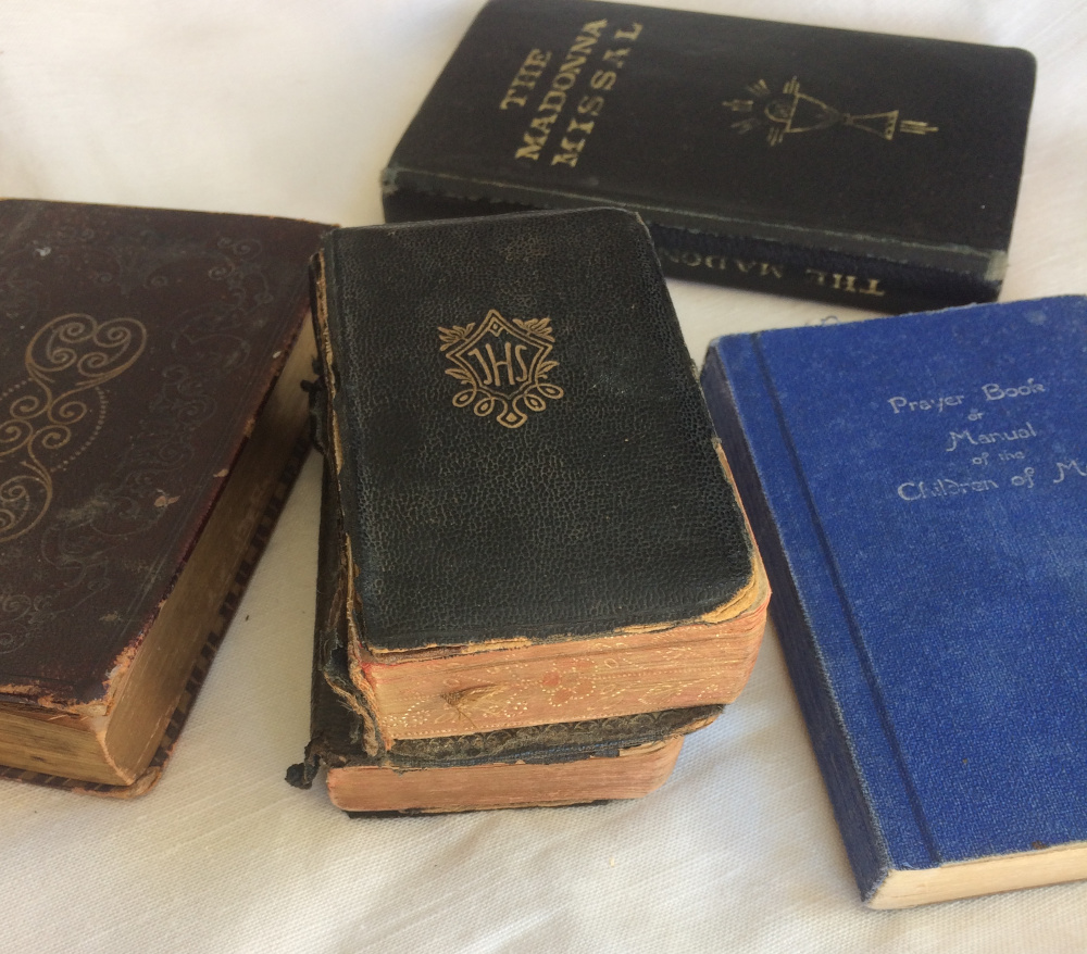 The Tiniest Prayer Books: the Key of Heaven