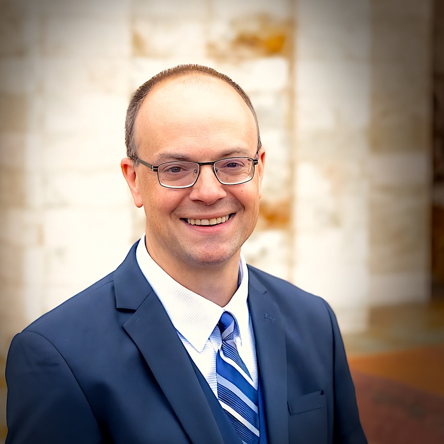 Is ‘Chant’ a Generic Word for ‘Sing’ ? • No!